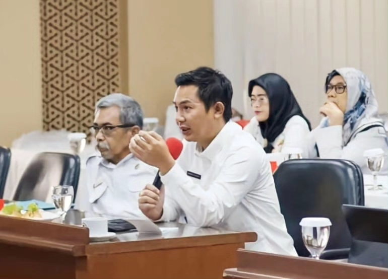 Rapat Badan Anggaran DPRD Kabupaten Purwakarta Pembahasan Raperda Tentang Pertanggungjawaban ...