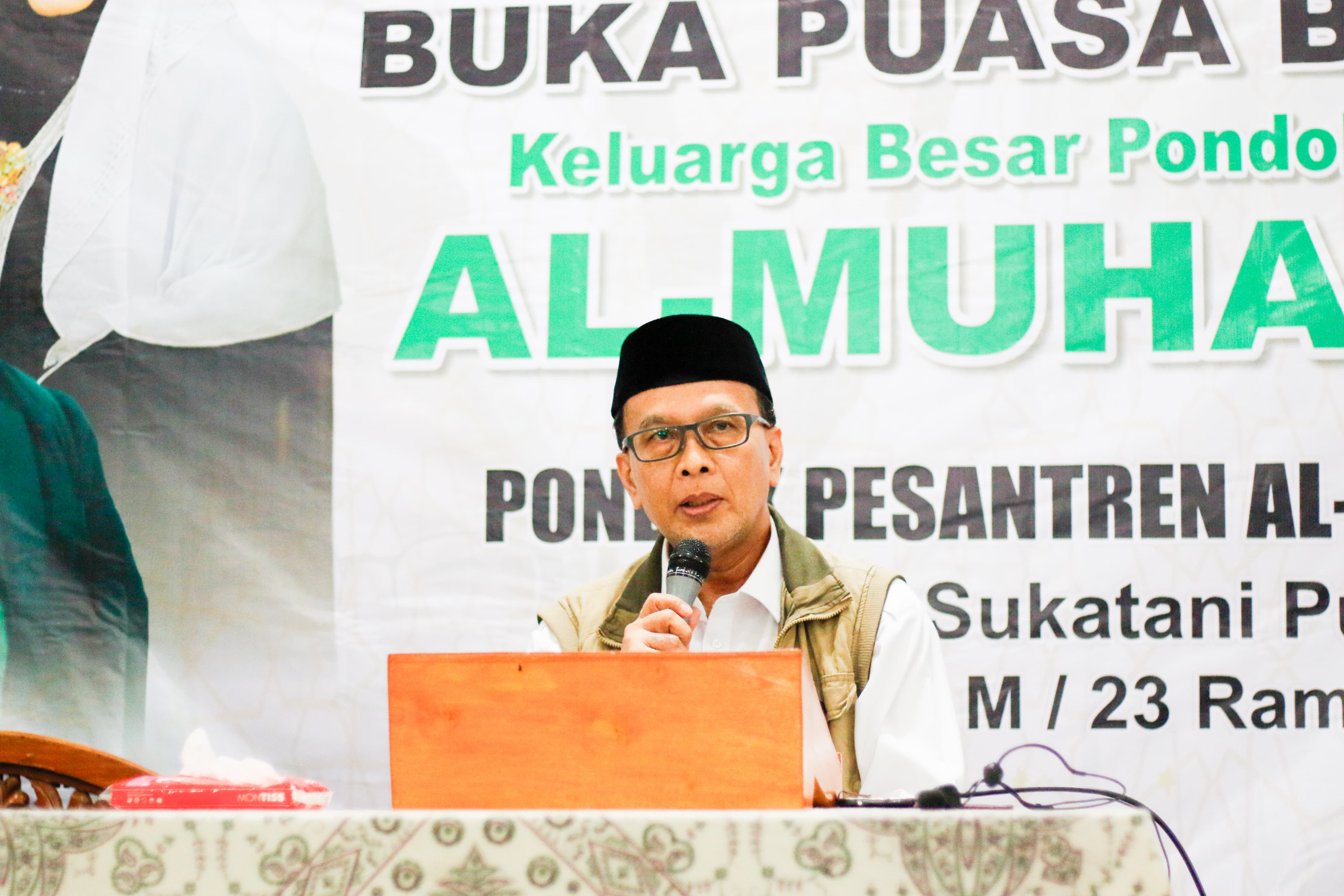 Buka Puasa Bersama Keluarga Besar Pondok Pesantren Al-Muhajirin - Prokompim