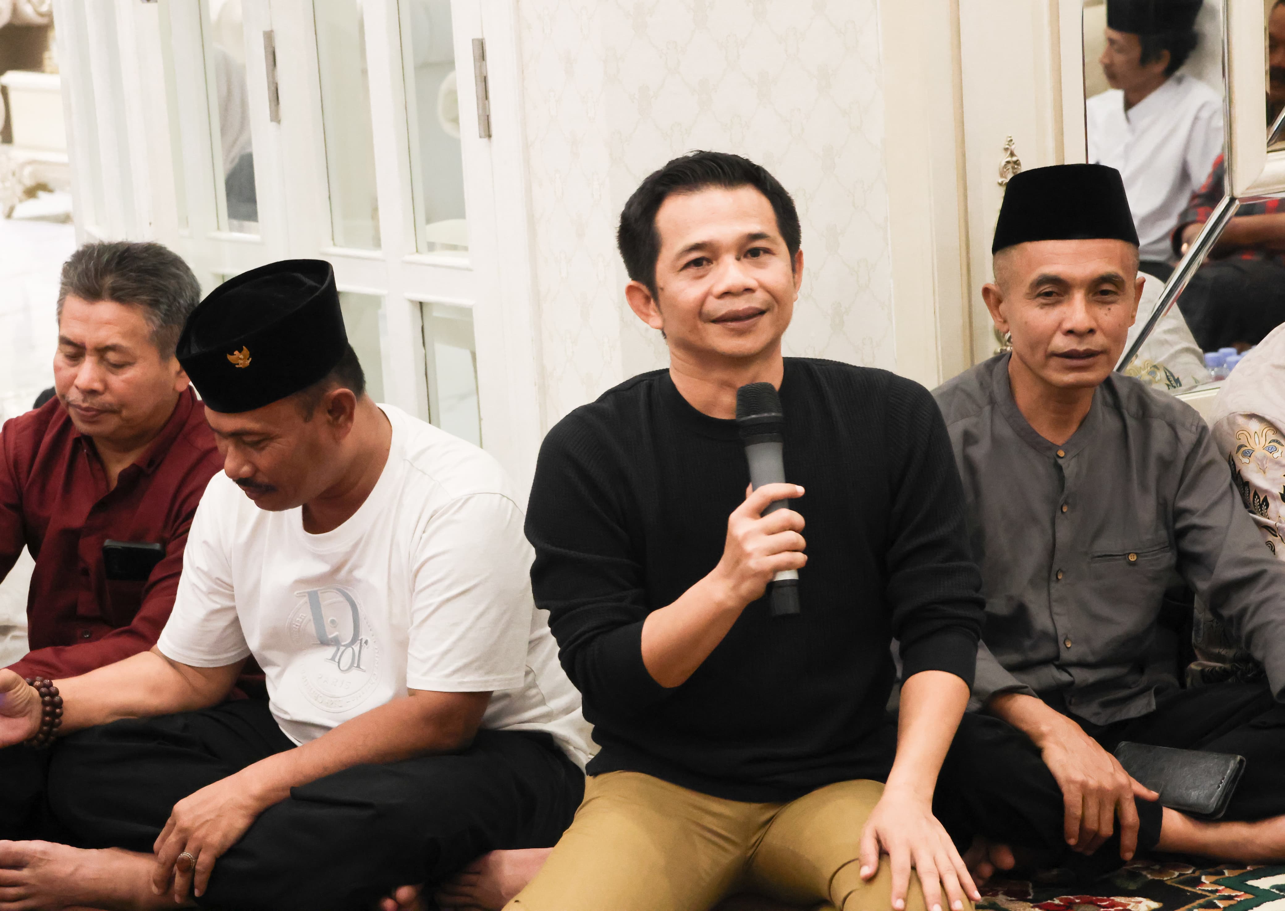 Bupati Purwakarta Saepul Bahri Binzein mengadakan Buka Puasa Bersama dengan para Kepala ...