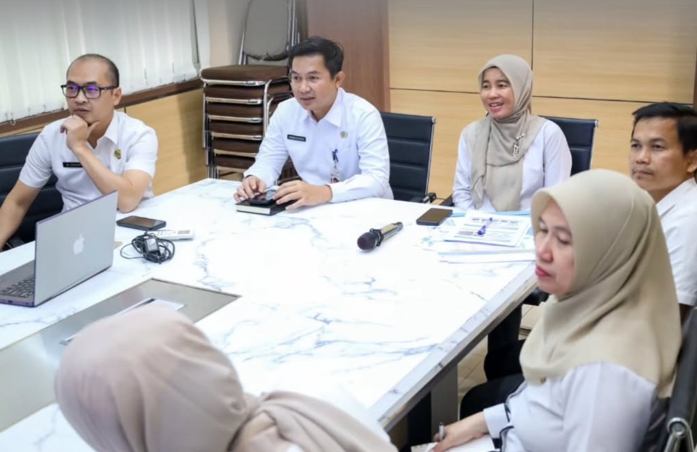 Sekretaris Daerah Kabupaten Purwakarta Norman Nugraha memimpin Rapat Pembahasan Akhir Draft LKPJ ...